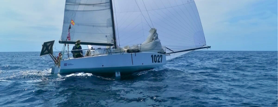 La Nona lidera la 1a etapa de la regata Solo Med - Barcelona Capital ...